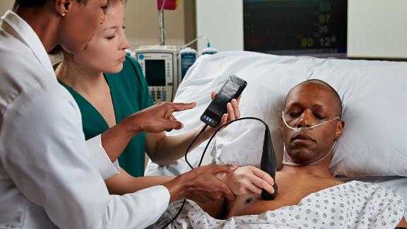 Ultrasound machines that connect to smartphones are helping doctors ...