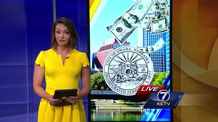 This $20 dress is going viral among news anchors across the country