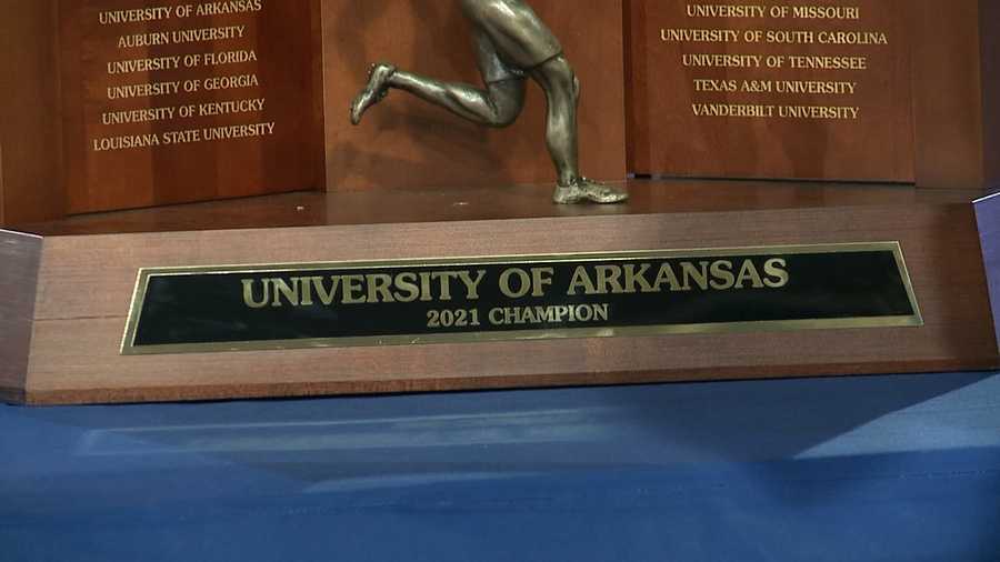 Razorback men and women earn SEC Track & Field triple crown
