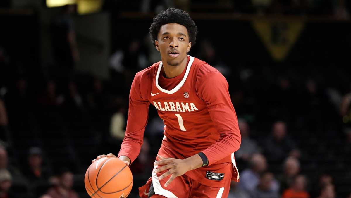 New Orleans Pelicans sign rookie Herbert Jones