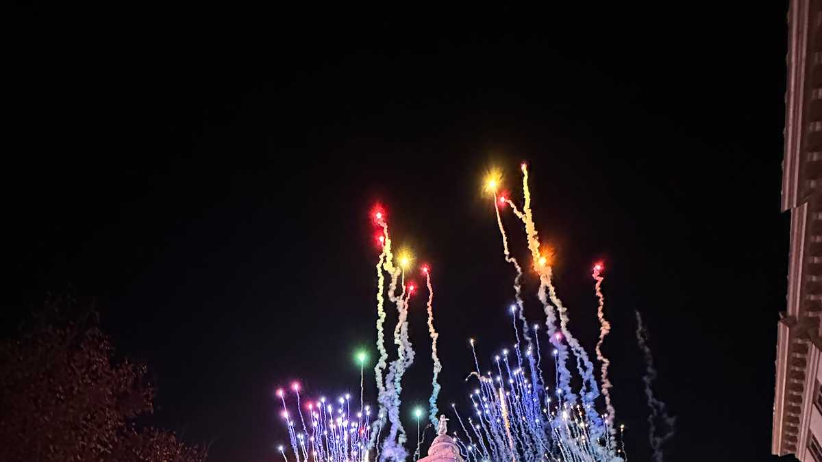 Washington Monument lighting 2022 in Baltimore | Photo Gallery