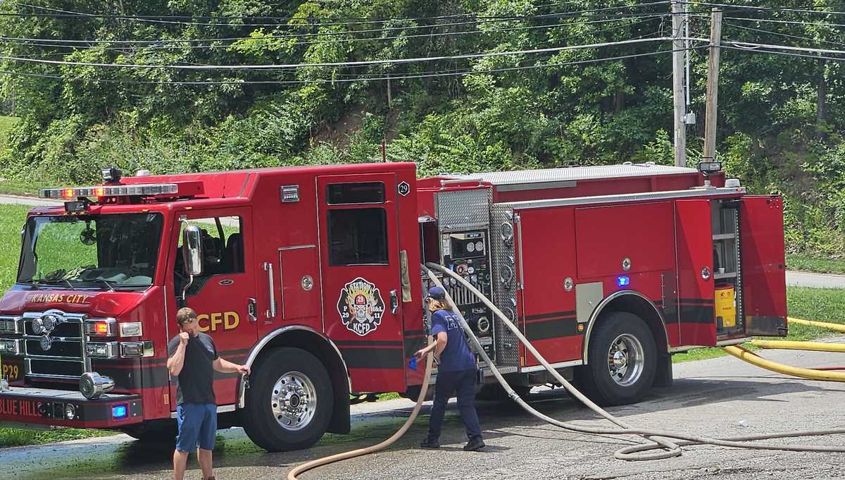 KCFD puts out flames at three-story home near 29th Street and Prospect Ave