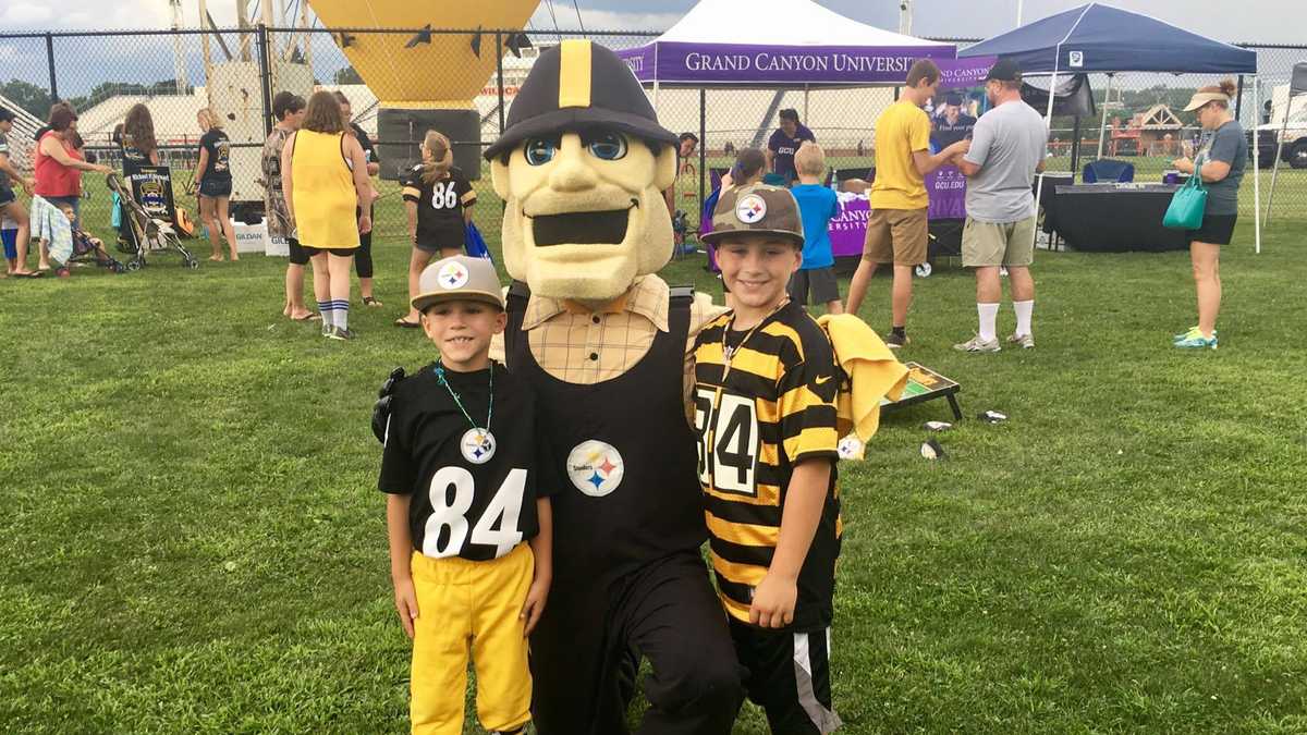 PHOTOS: Fans enjoy Steelers Fest outside Latrobe Memorial Stadium ...