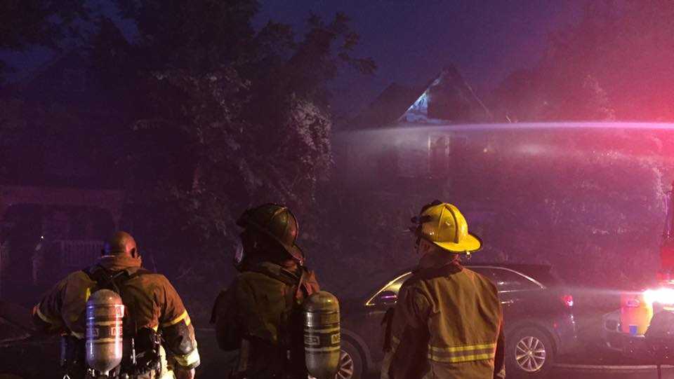 Massive fire spreads to 3 homes in KCK