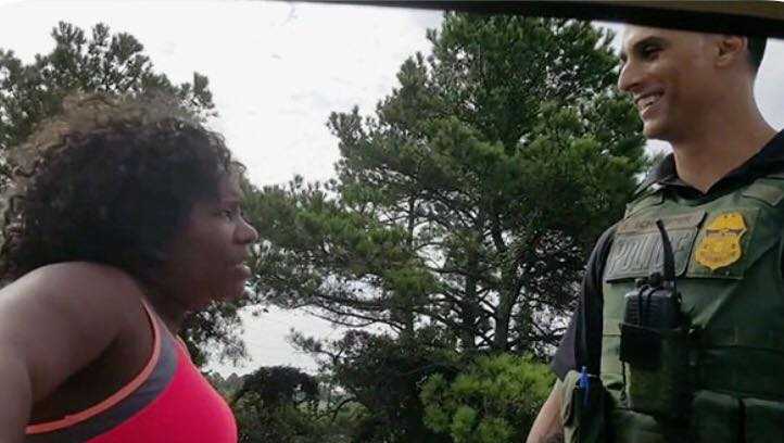 This woman flirting with the police officer who pulled her over is ...