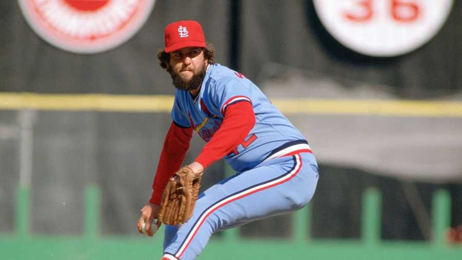 Hall of Fame reliever, Cy Young winner Bruce Sutter dies