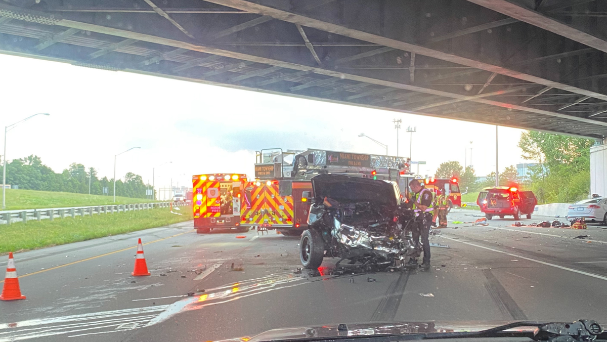 I-275 reopens hours after multi-vehicle crash sends 3 to the hospital