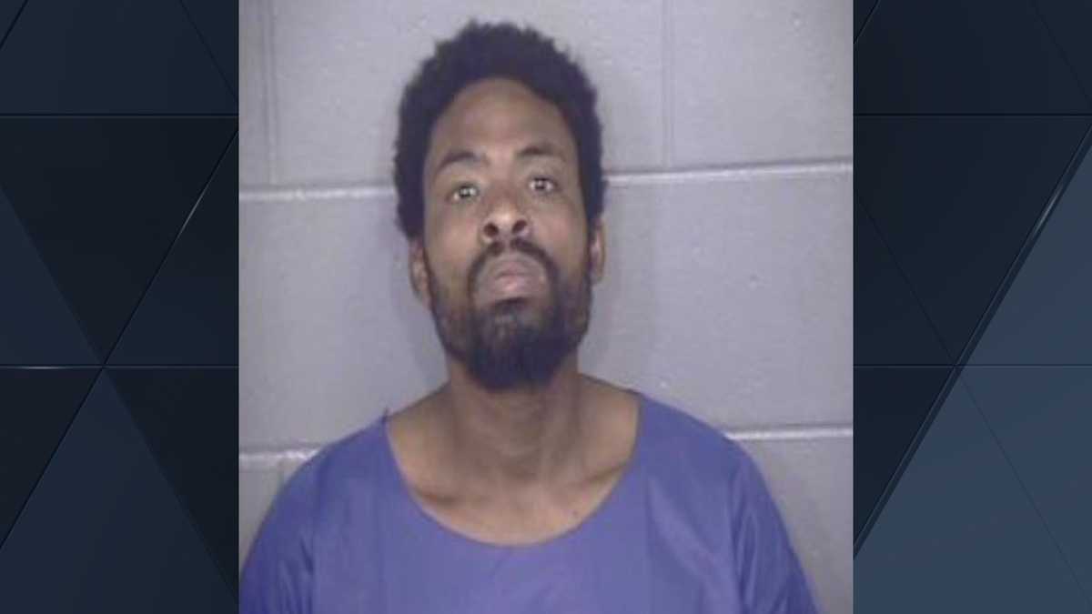 Prosecutors charge KC man, 35, in woman's beating death at KC apartment