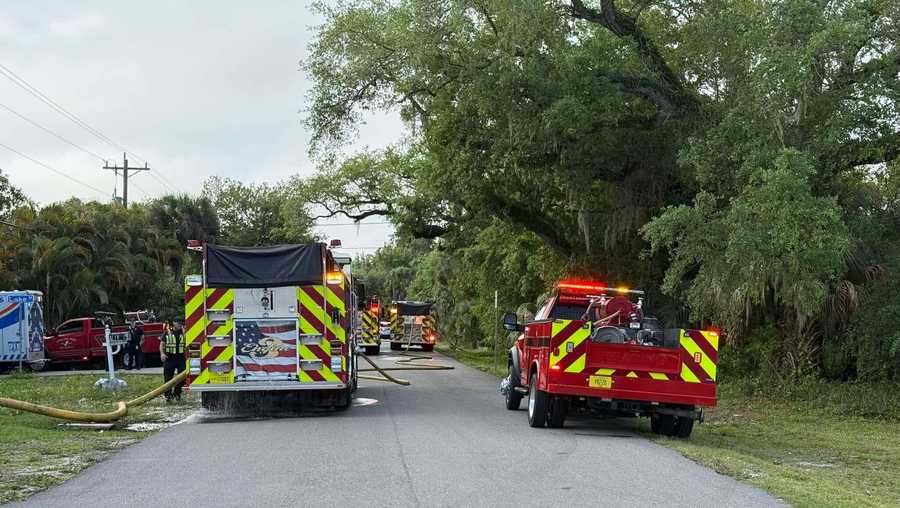 Crews battle structure fire off River Road in North Fort Myers