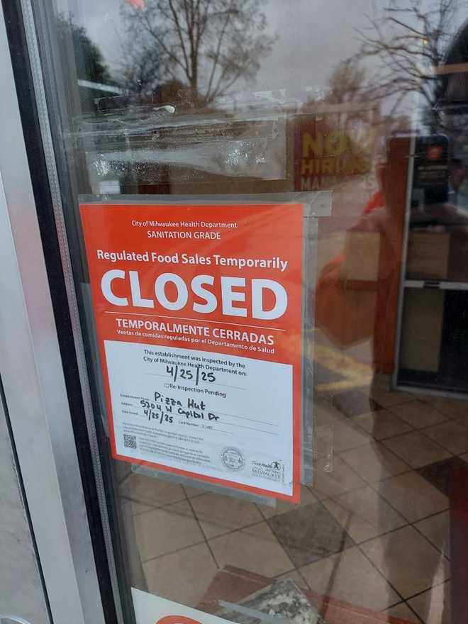All Pizza Huts in Milwaukee closed due to lack of licenses