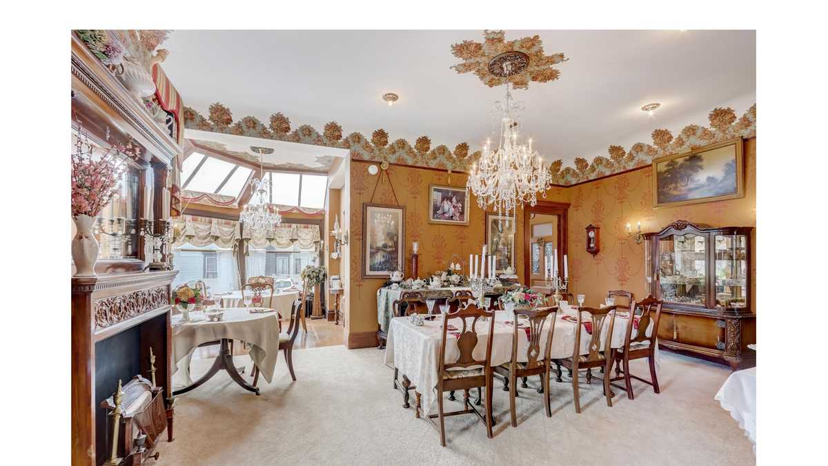 Photos: Schuster Mansion in Milwaukee