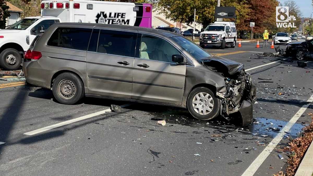 Crews respond to 3-vehicle crash in York County, Pa.