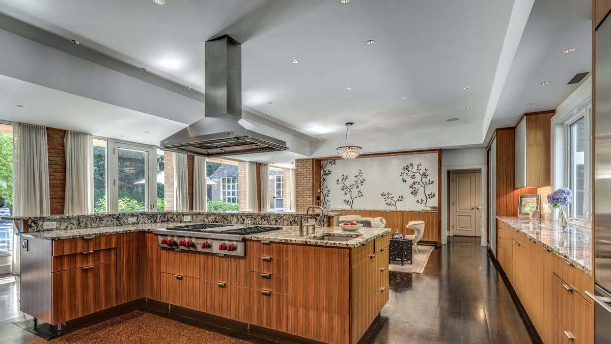 Sprawling $2.99M home has commercial kitchen, glassed zen room