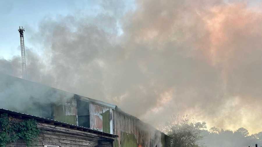 Savannah Fire Department extinguishes fire at warehouse