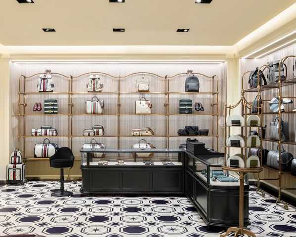 Gucci store now open inside Cincinnati's Kenwood Towne Center