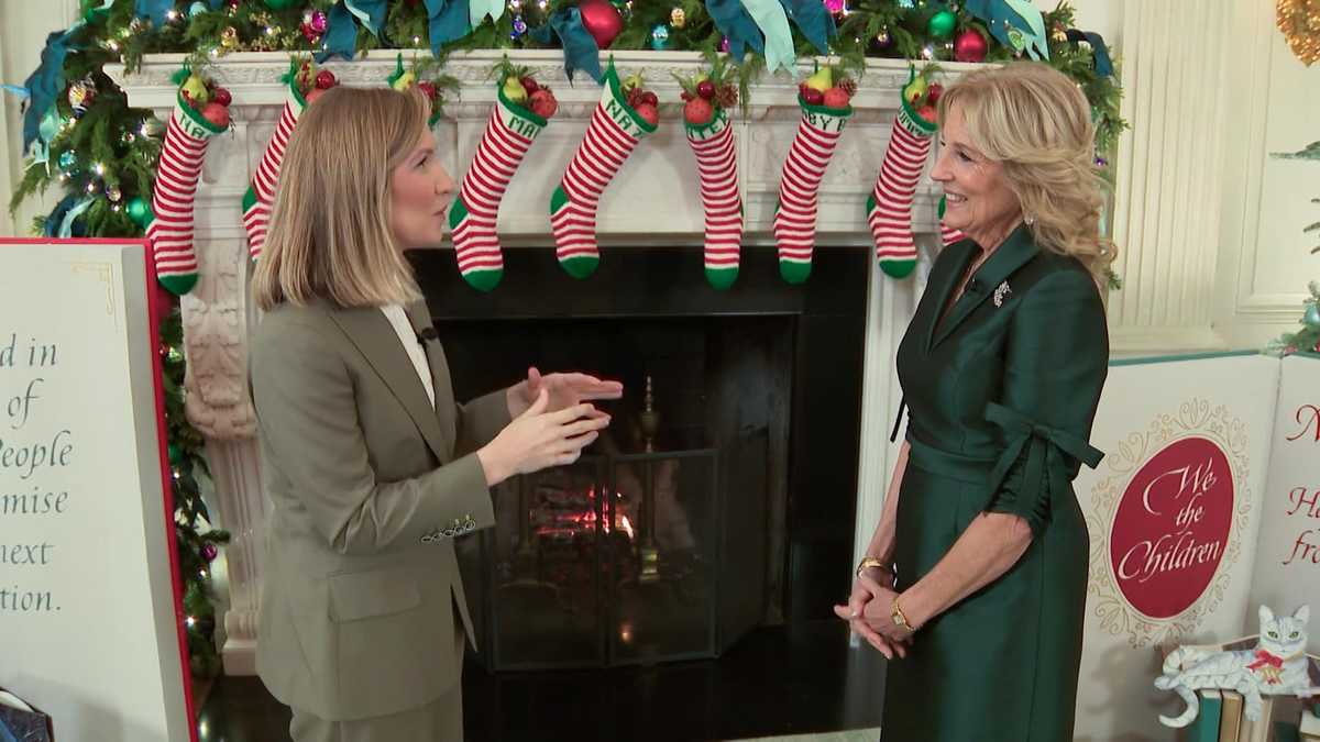 WLWT's Megan Mitchell gets tour of White House holiday decorations
