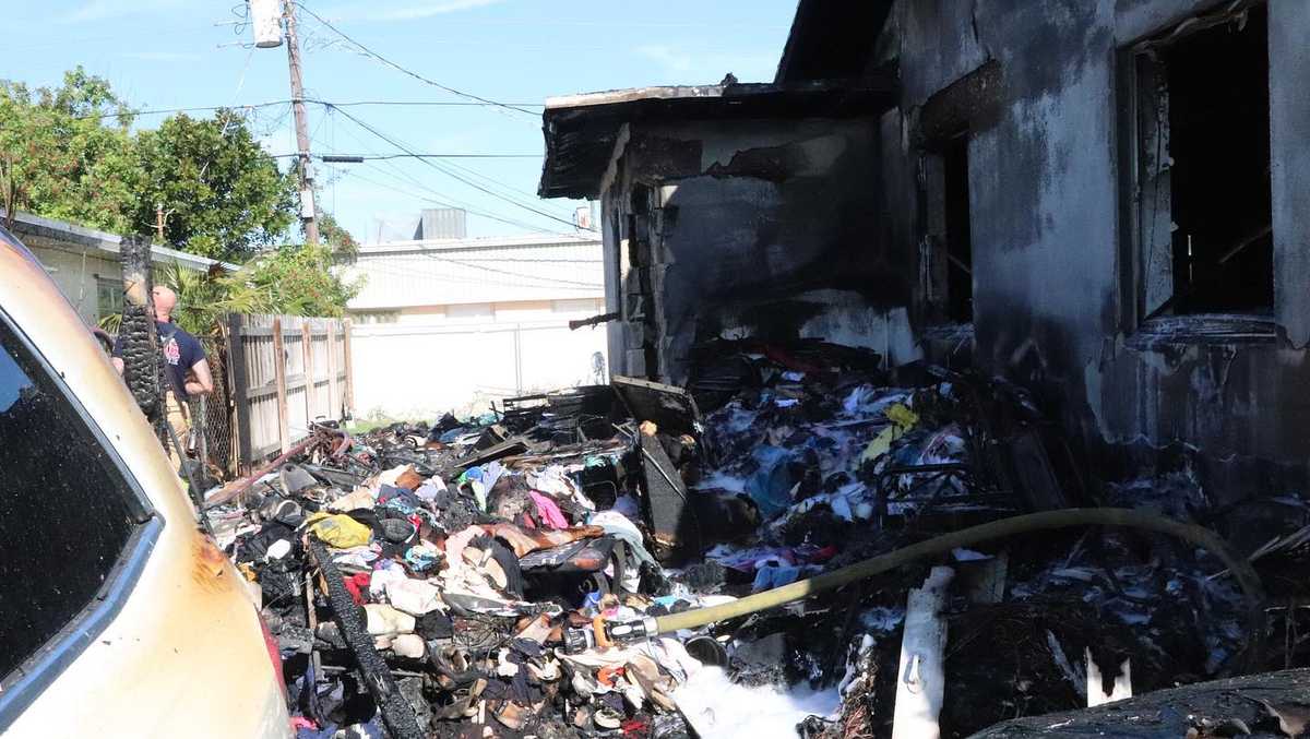 Florida debris fire damages homes