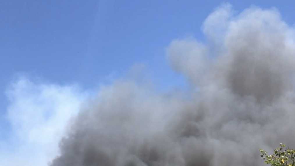 Fire in San Martin threatening structures