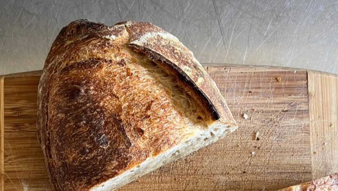 Local bread maker opens bakery in downtown area