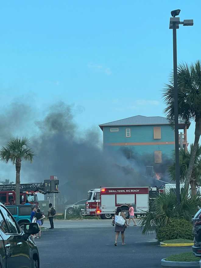 Iconic beachside restaurant catches fire in Gulf Shores