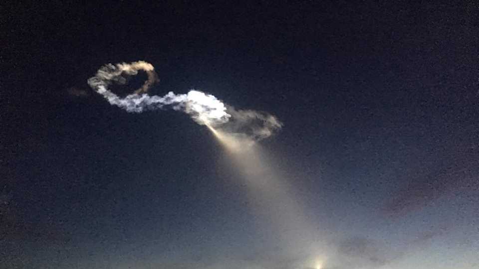 Photos: SpaceX lights up sky as exhaust interacts with sun