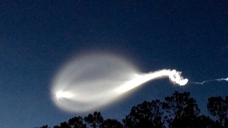 Photos: SpaceX lights up sky as exhaust interacts with sun