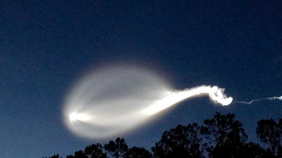 Photos: SpaceX lights up sky as exhaust interacts with sun