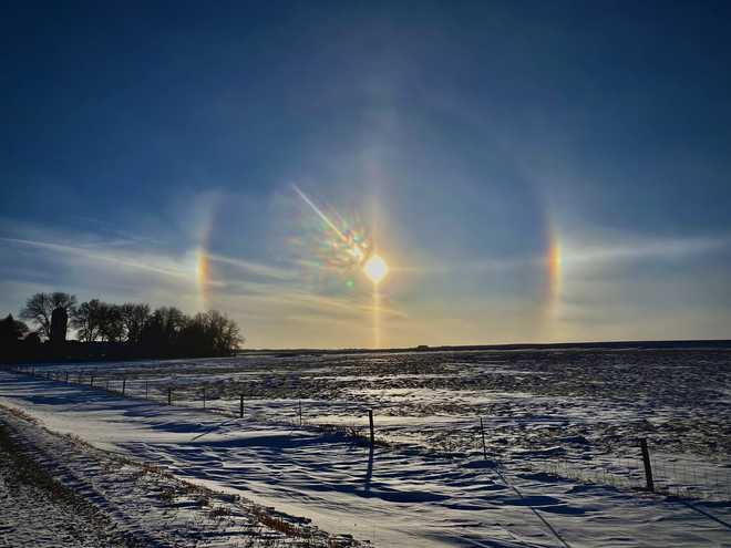 Photos: Sundogs, moondogs, light pillars and more Iowa winter beauty