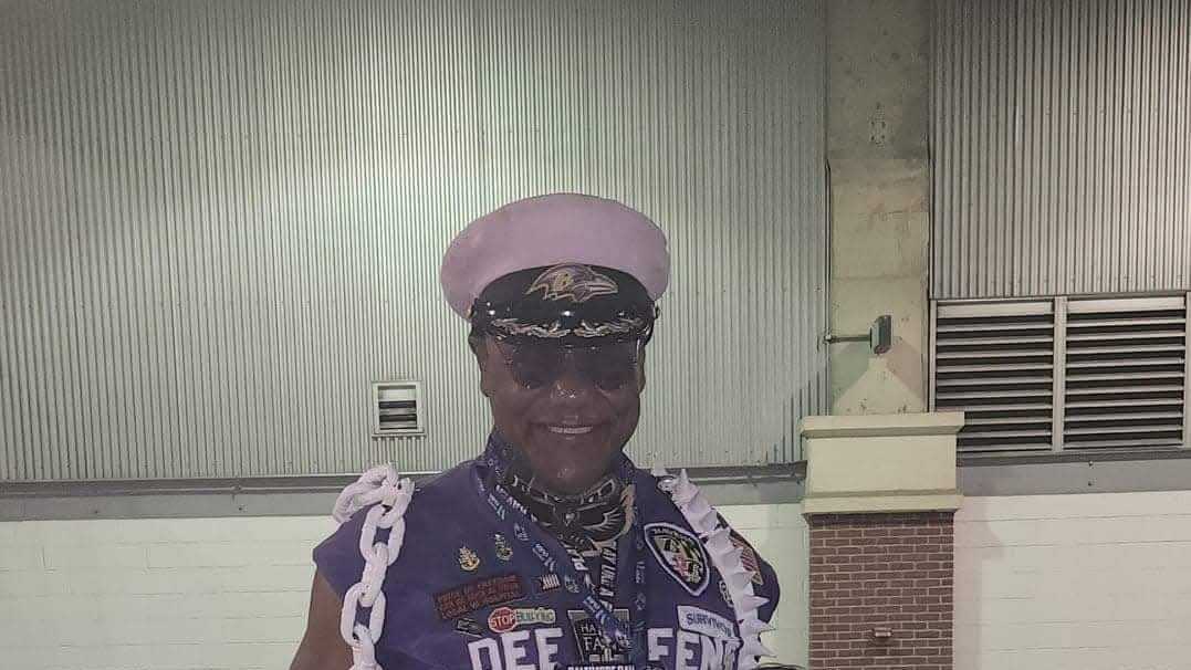 Ravens Flock remembers Captain Dee-Fense | Fan photos