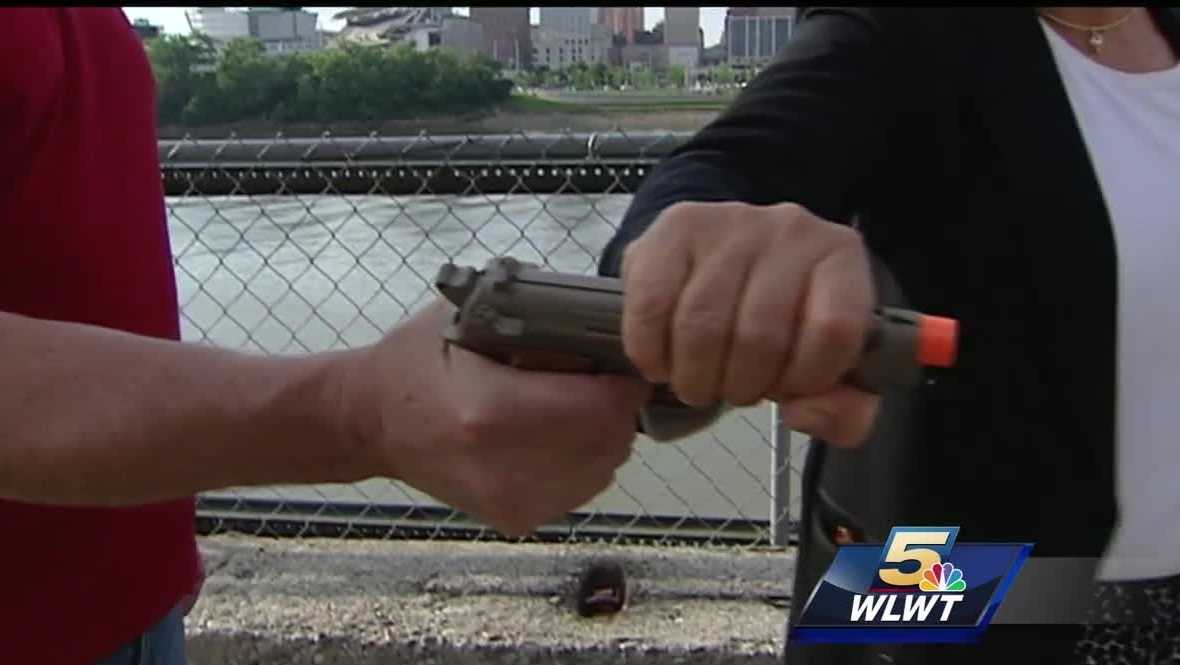 Couple teaches how to survive a workplace active shooter attacker