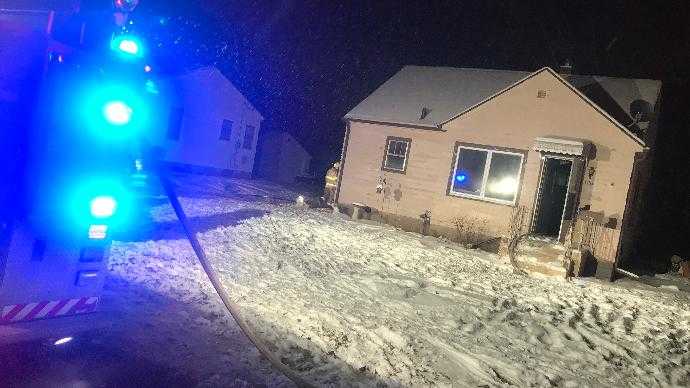 1 dead after house fire breaks out in northeastern Iowa