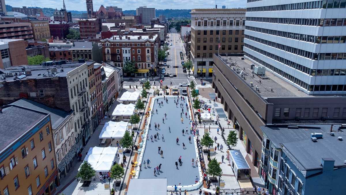 Mobile roller rink returning to downtown Cincinnati this weekend