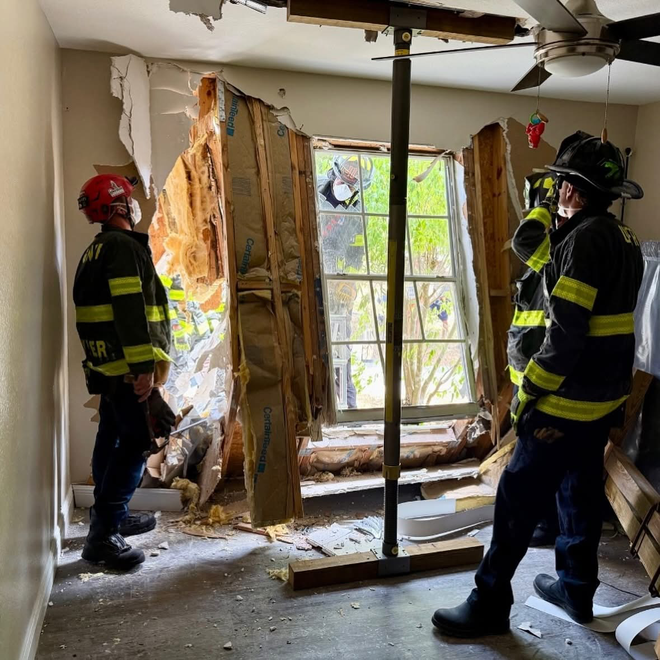 SUV crashes into Golden Gate apartment buildings, causing major ...