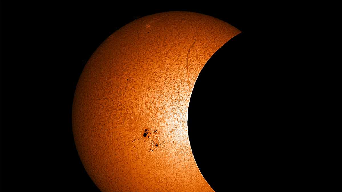 Unforgettable Eclipse Photos on u local