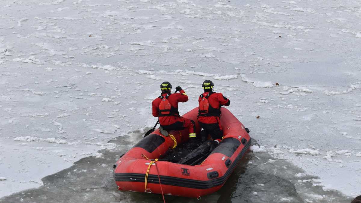 Person trapped on kayak in Little Miami River, rescued during training