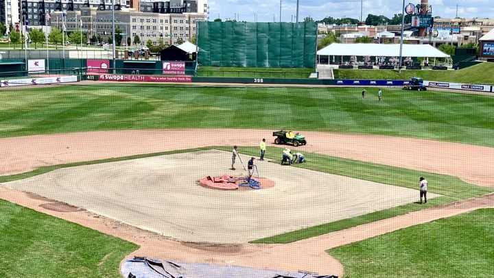 Kansas City Monarchs get new infield at Legends Field