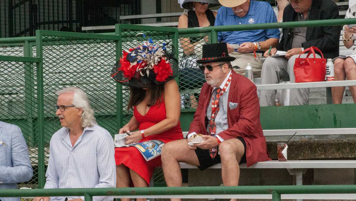 Fans bring out their best outfits for Kentucky Derby 149
