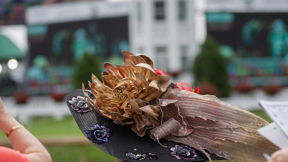 Fans bring out their best outfits for Kentucky Derby 149