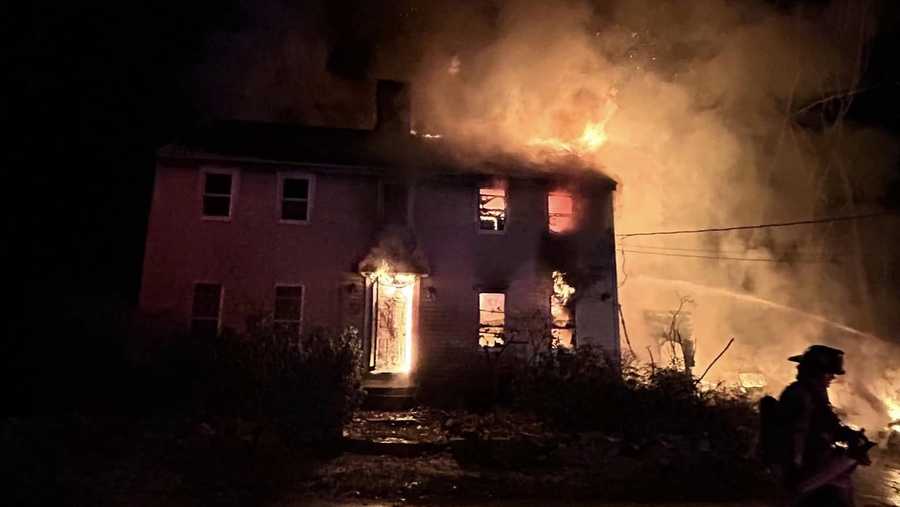 Two people escape Exeter house fire without injuries | News Minimalist
