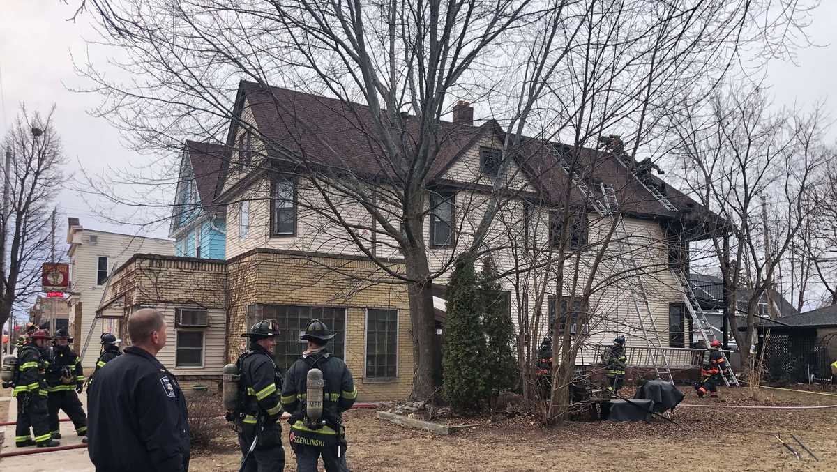 1 person rescued from South Milwaukee apartment fire