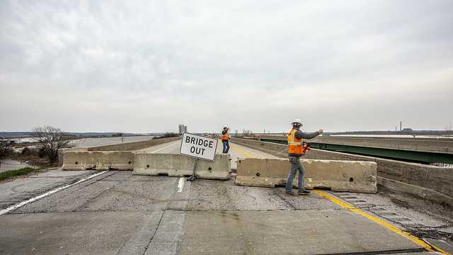 PHOTOS: Crews work on Iowa highways after flooding