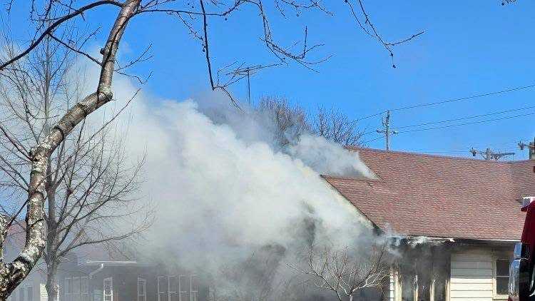 Racine police officer rescues man from house fire
