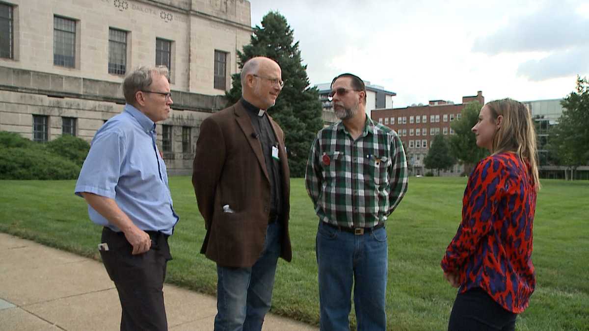 Brother, witnesses recall Carey Dean Moore's final hours before execution