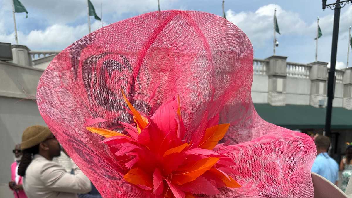 PHOTOS | The fashion 'pink out' at 2025's Kentucky Oaks