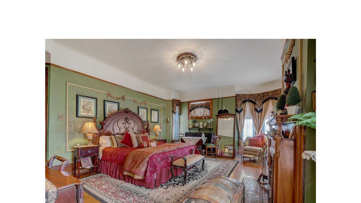 Photos: Schuster Mansion in Milwaukee