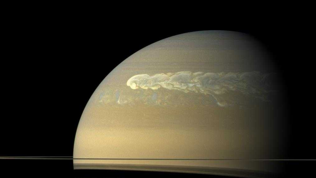25 of the most incredible images from the Cassini Spacecraft
