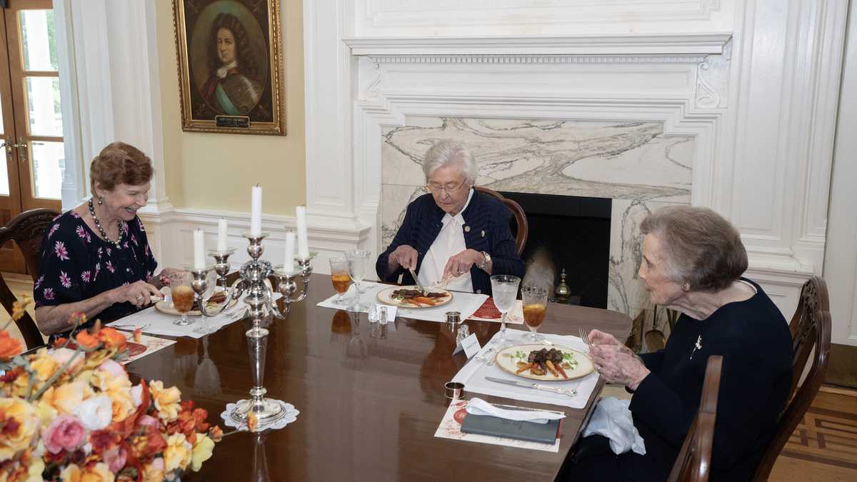 Alabama12-year-old, Master Chef Jr. winner whips up three-course meal ...