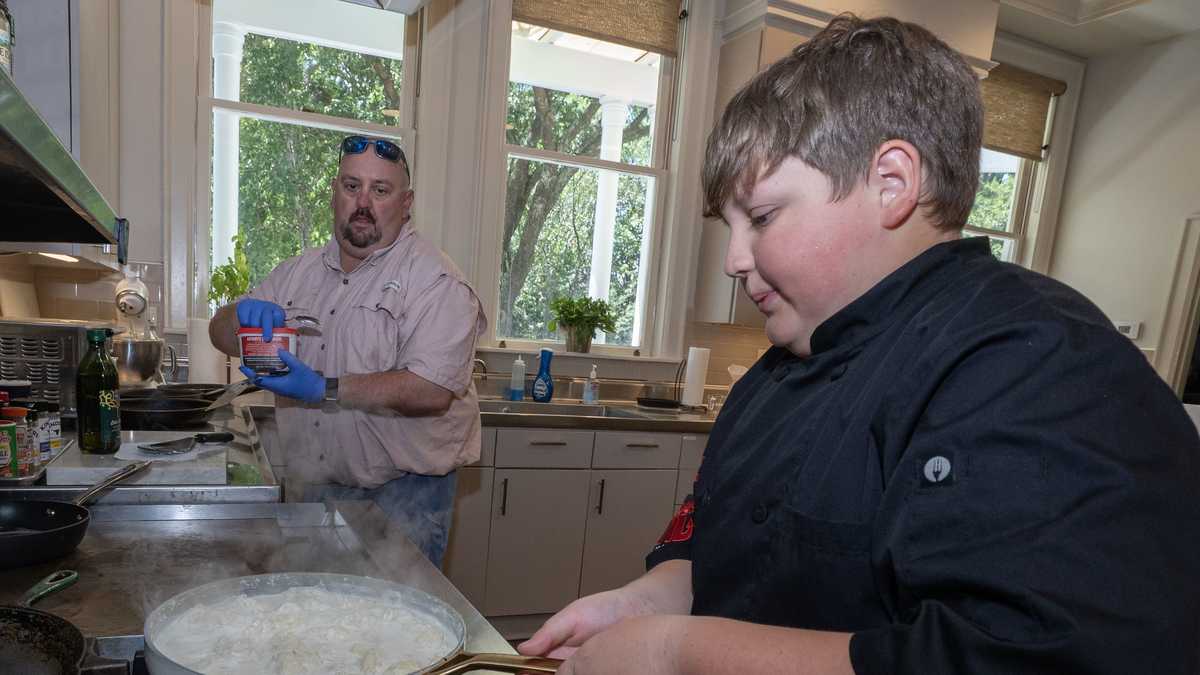 Alabama12-year-old, Master Chef Jr. winner whips up three-course meal ...