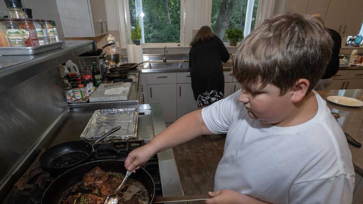 Alabama12-year-old, Master Chef Jr. winner whips up three-course meal ...