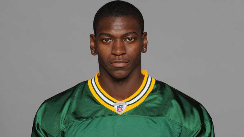 Former Packers running back James Starks to hold moving sale